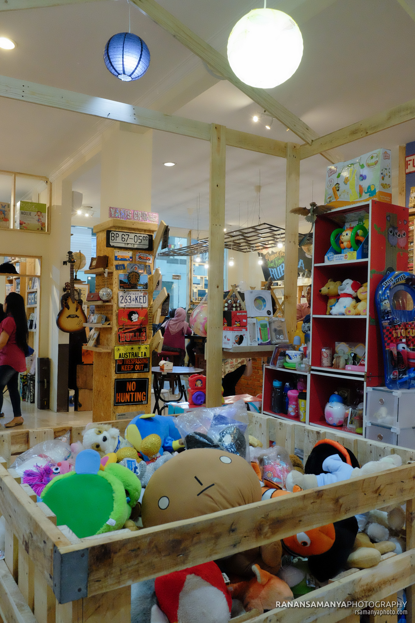 rubeka – new way of shopping second hand items | Ranan Samanya Photography