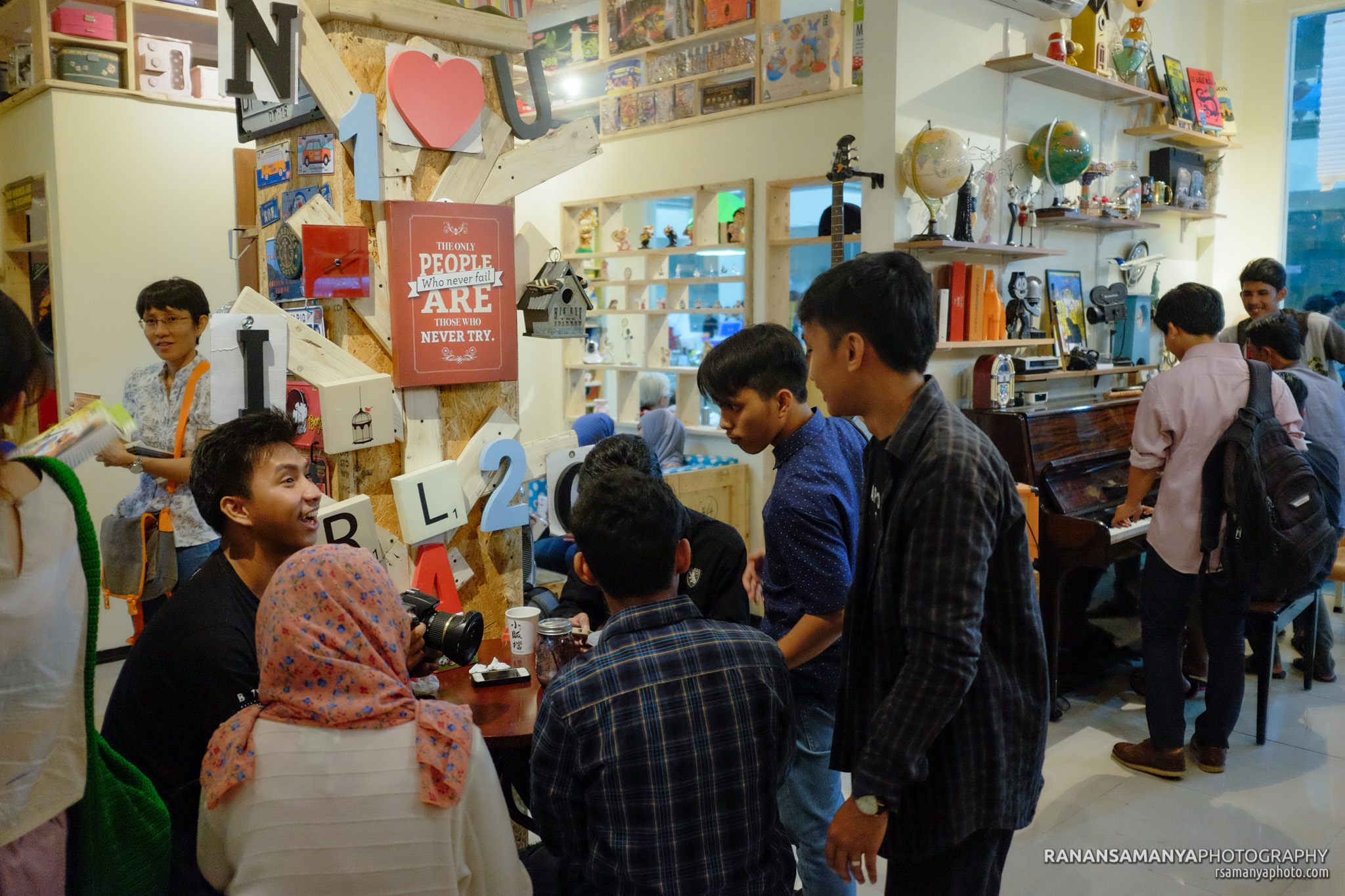 rubeka – new way of shopping second hand items | Ranan Samanya Photography
