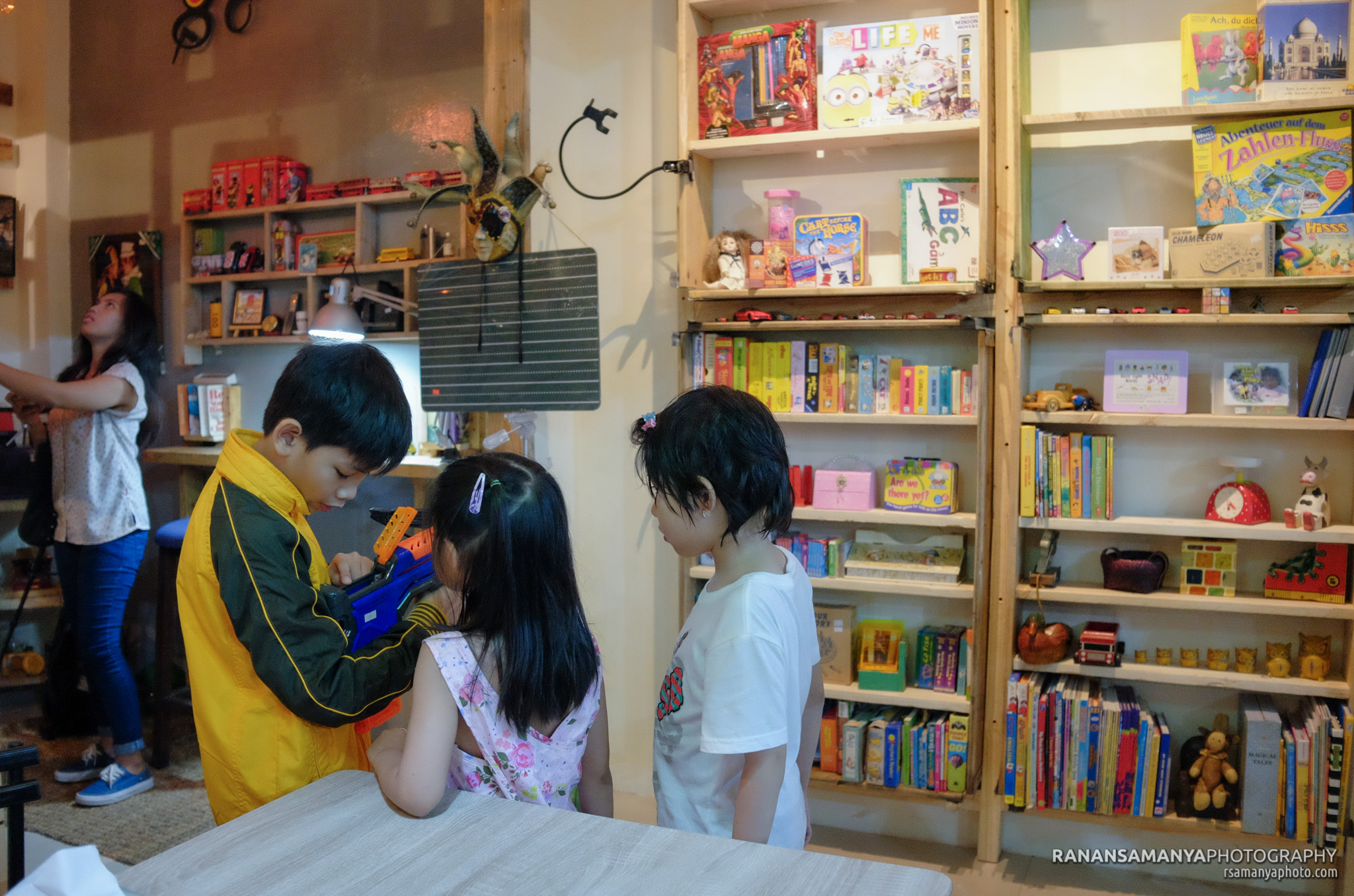 rubeka – new way of shopping second hand items | Ranan Samanya Photography